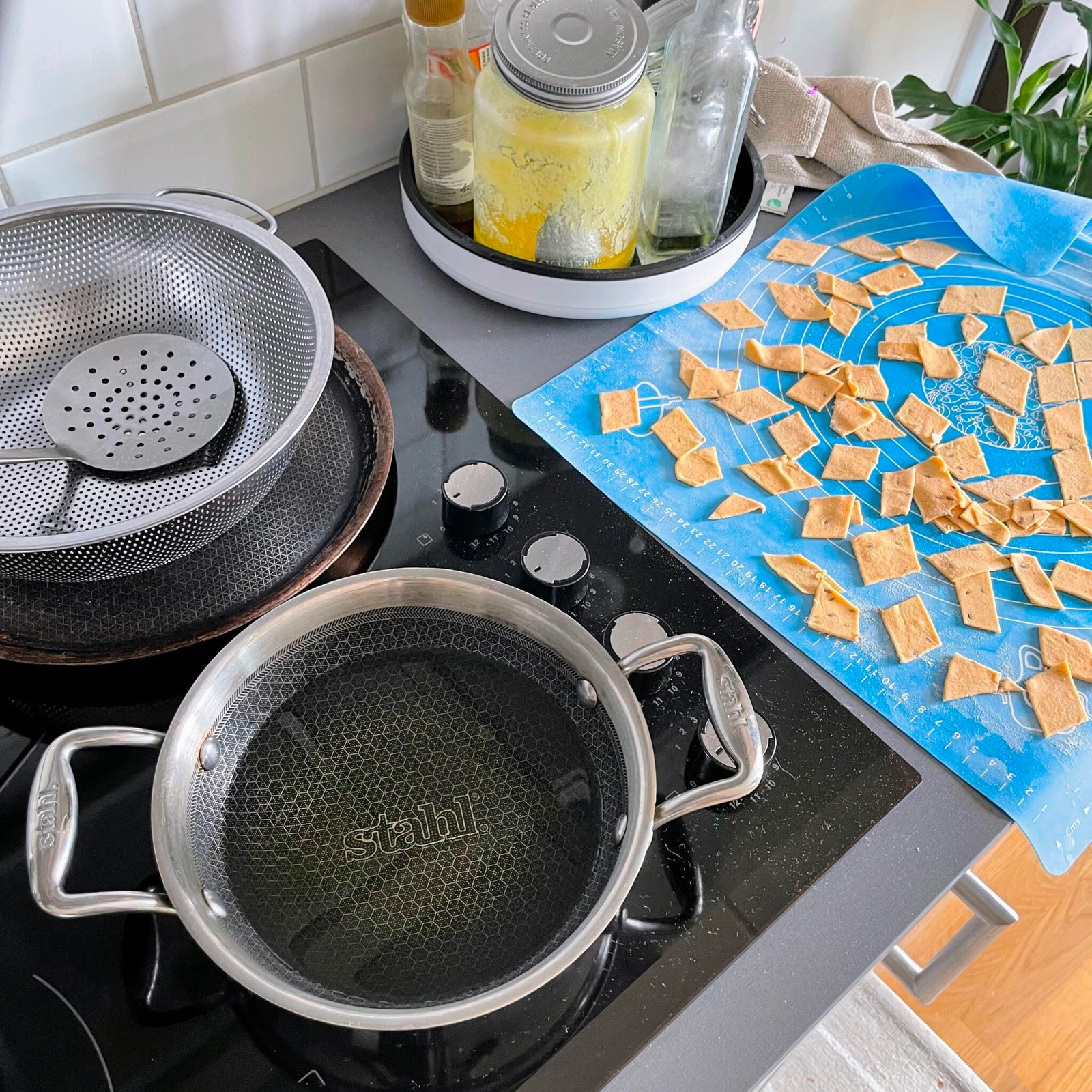 Crispy Tukudi: The Ultimate Indian Festival Snack - Yashasvi Mohandas